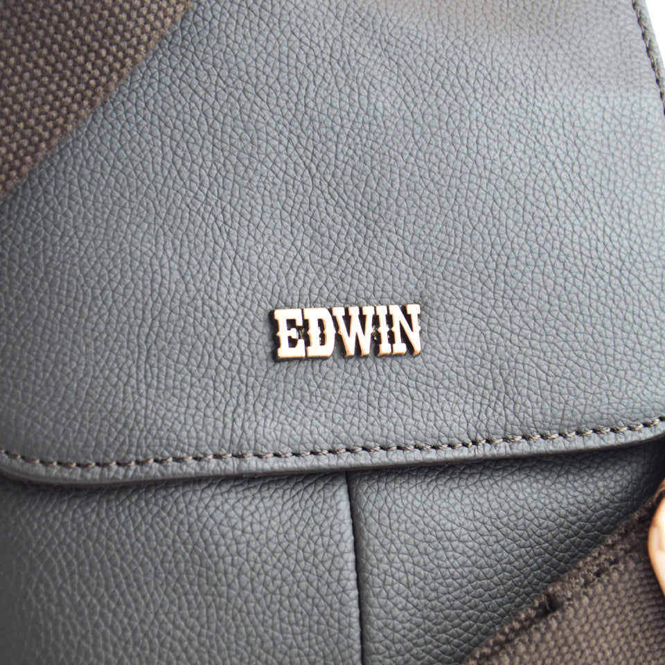 Edwin Genuine Leather Pouch Bag – EDWIN® Official Online Store MY